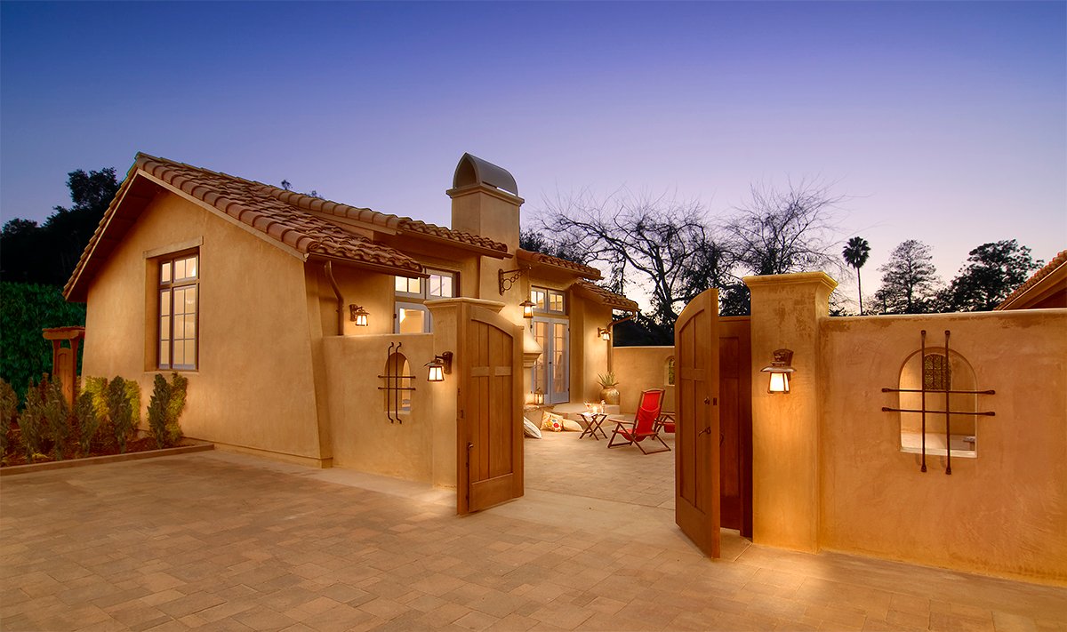 Project details STAGIO - Mark Houston Associates